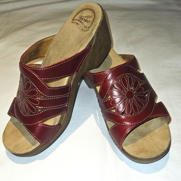 Dansko | Shoes | Dansko Womens Suzy Sandals Crimson Red Leather Size Eu ...